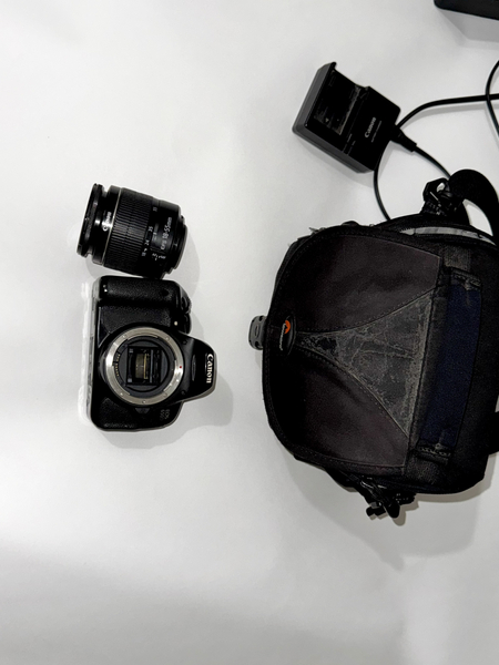 Фотоаппарат Canon d 650 kit