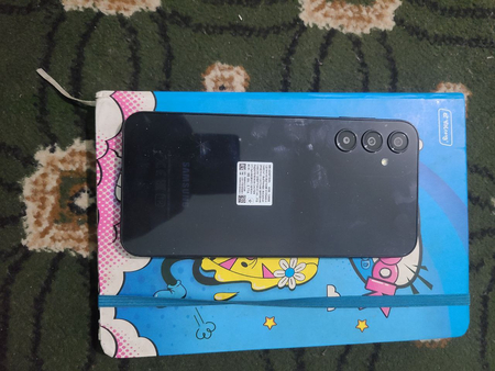 Samsung a24 telifoni sotiladi karopka dakumenti bor telga garantiya