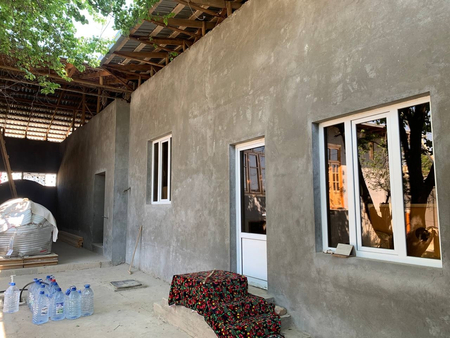 Hovli sotiladi holati yaxshi