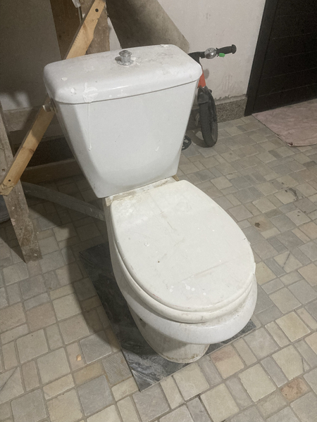 Продается Унитаз