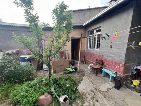 Земля 2,35 сотки, старенький дом, ориентир метро БИЙ, Капиталбанк