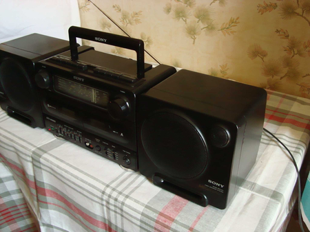 SONY - W 480 S . Магнитола.