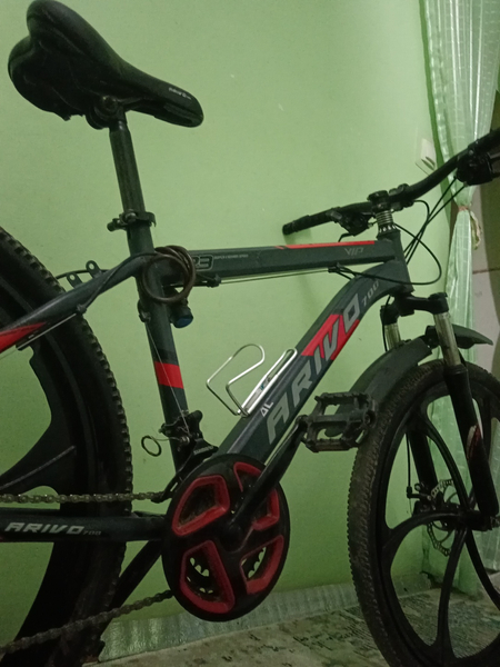 Arivo 700 holati yangi