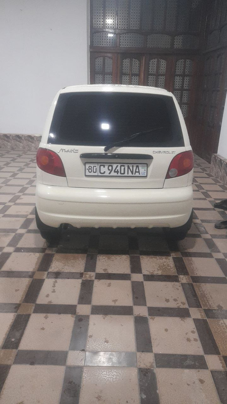 Juda yaxshi haydalgan moshina