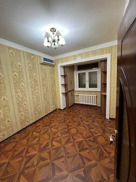 Сотилади!Тинчлик 2 хонали,2-кават,4 каватли, панельли,майдони:60м2.