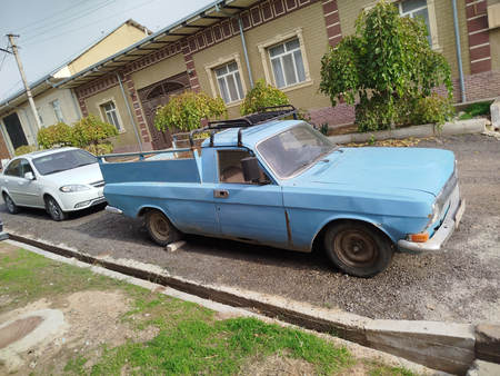 Volga 2410 Pikap