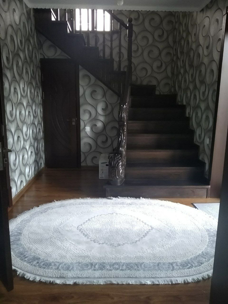 Чирчик химикда 8 сотик ховли. 5 та хона