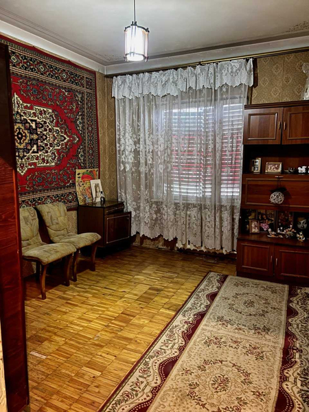 Продается квартира на Юнус абаде 19 3/5/5 ID:LR 66