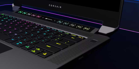 CORSAIR Voyager A1600 16' 2k 240Hz Ryzen 9-6900HS 32/2000gb RX6800M