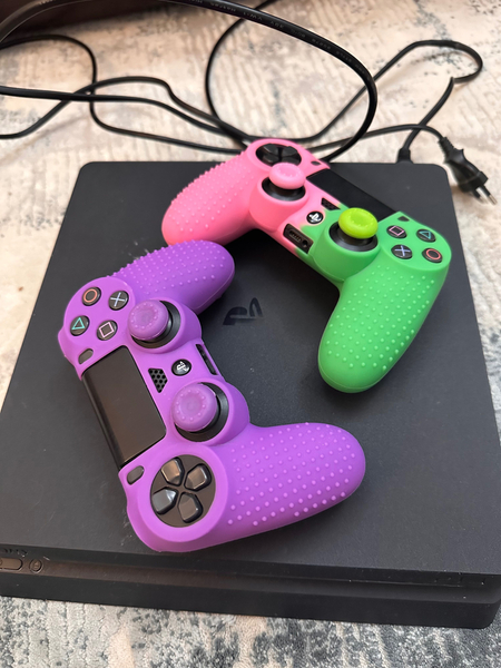 Приставка Sony Play station 4