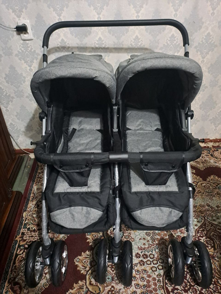 Прогулочная коляска для двойни