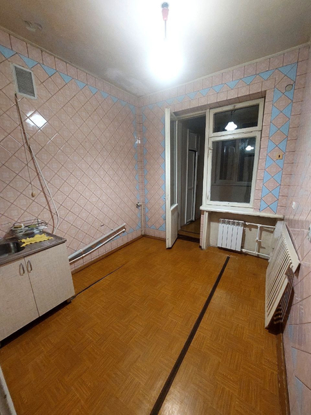 Срочно продаётся на Урде 4-х ком квартира своя.