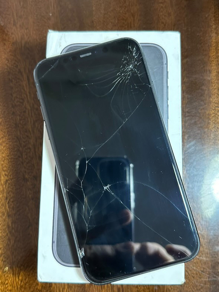 Iphone 11 64Gb xotira