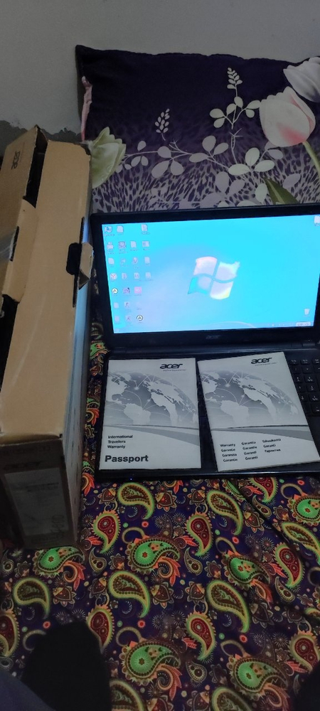 Acer notebook yaxshi xolatda
