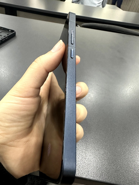 Vivo V23 идеальное состаяние обмен на айфон.   ОБМЕН