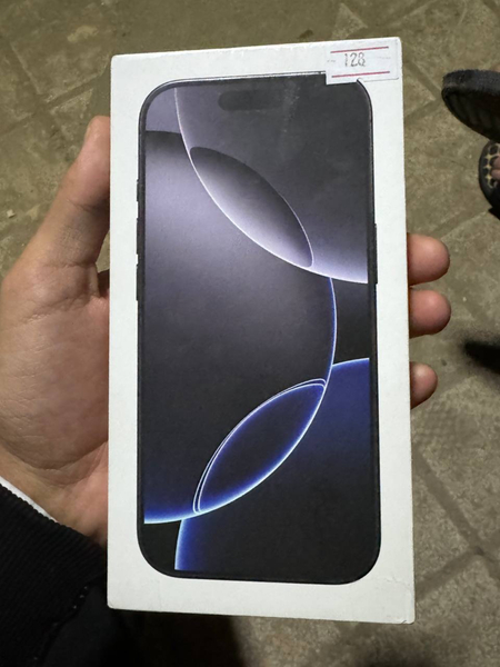 Iphone 16 Pro Qora