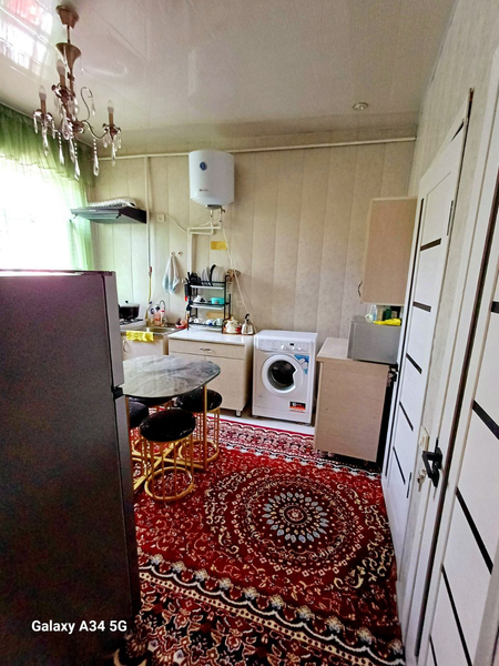 Продаётся свой новый дом, в общем дворе со своей отдельной территорией