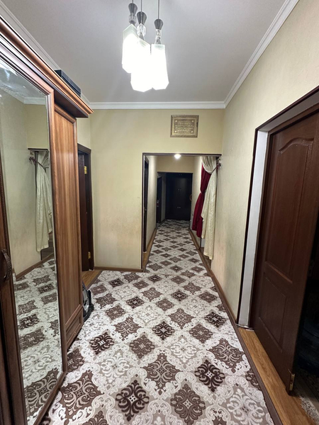 Продаётся квартира 4/2/5 массив  Кушбеги