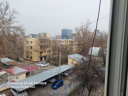 Квартира на Ц5, 2/4/4, кирпич,  сзади кафе 
