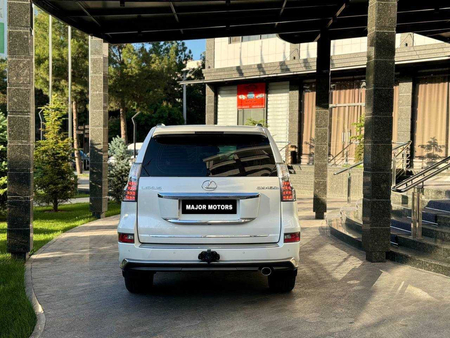 Lexus GX460 год в идеальном состоянии возможно приобрести в рассрочку