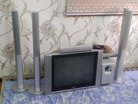Телевизор,колонка,DVD комплект