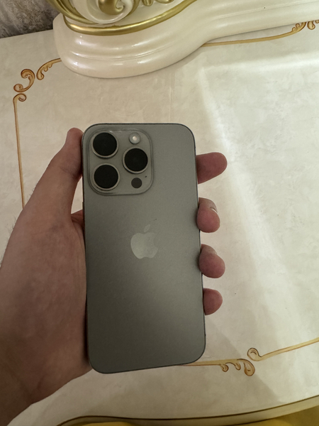 Iphone 15 pro 128 Z/AA
