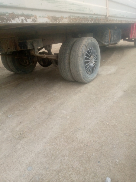 Ford sotiladi yil 92