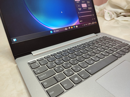 Lenovo ideapad laptop