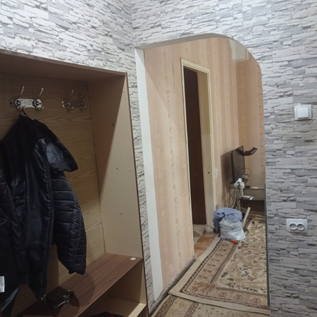 Kvartira  Yunusobod 7kv alfraganus roparasi . Ayol va qizlarga