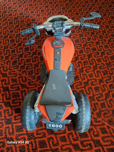 SSS 1600 elektro motosikl