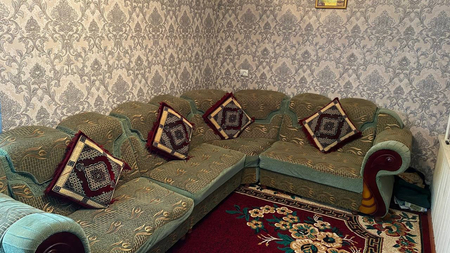 Срочно  сотилади. уголок Фаргона