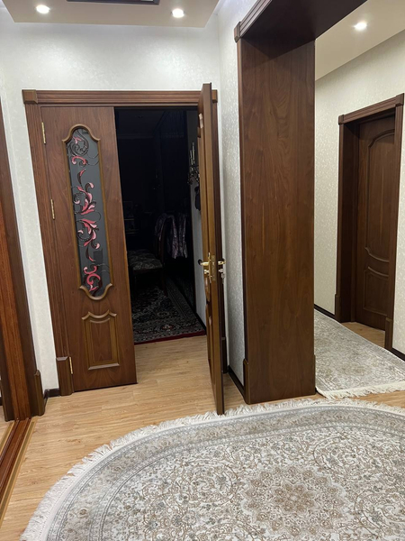 Банковская квартира метро Новза за мечетью Новза, 120м², 3/1/4