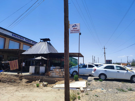 2-qavatli savdo doʻkoni binosi