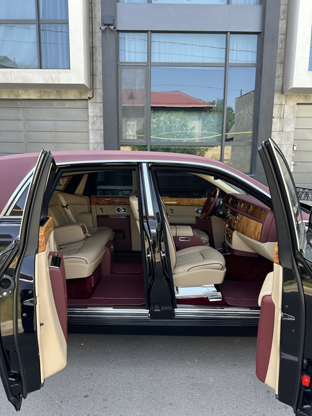 Rolls-Royce Phantom 