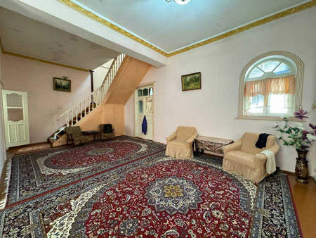 4 sotixli tayyor hovli sotiladi.