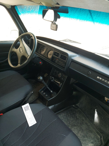 Lada 2107 sotiladi