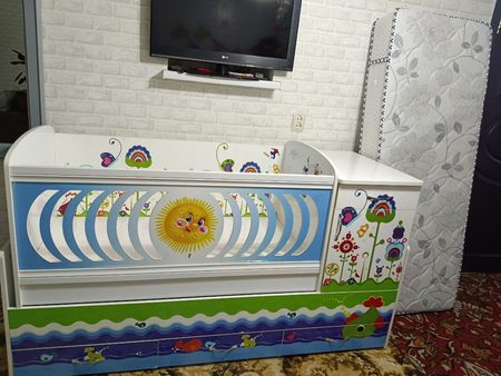 Продам детскую кроватку от 0 до 10лет.+ Матрац ортопедический.