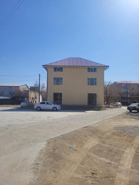 3 этаж имарат сатылады. Орайда жайласкан