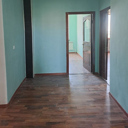 Шарк кольцр,Нурафшон 4 этаж 2 хона  31.500$
Иккиламчи кредит булади
91