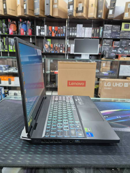 Acer Nitro 5 ( i7-12650H / RTX 4060 8GB)