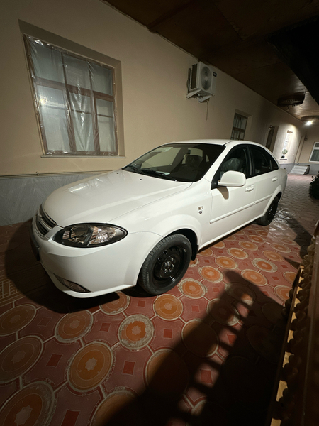 jentra 2023 holati ideal