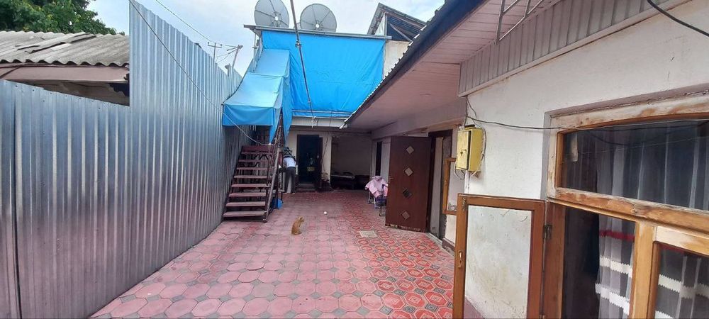 Своя Продаётся дом Алмазар район Ул,Фарабий 2-соток 6-комната