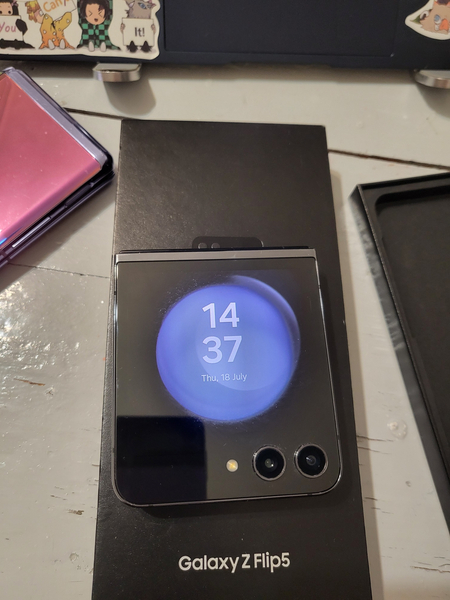 Продаю Galaxy Z Flip5