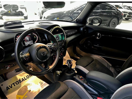 Продается автомобиль JOHN COOPER WORKS