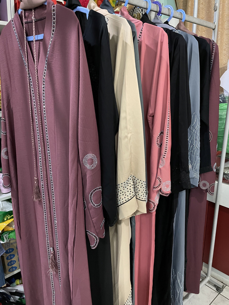 Ayollar uchun  yangi abaya (koylaklar) bor- dubaydan kelgan