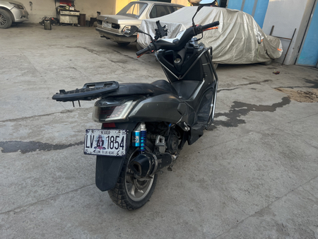 Продам скутер nmax