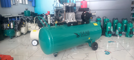 Компрессор кампрессор kompressor kampressor 220 v 300 L/min 200 L bak