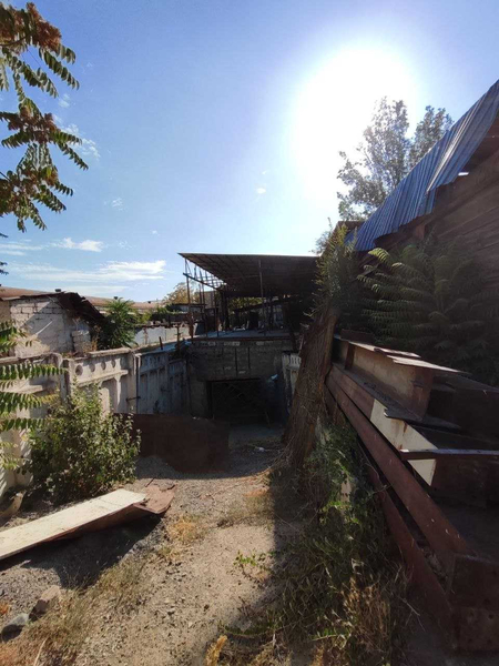 Мирабадский р-н продам 16 соток под застройку