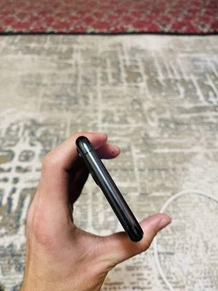 I phone 11 pro 64 hotira