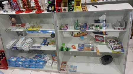 Magazinga polka stol shkaf stilajla sotiladi